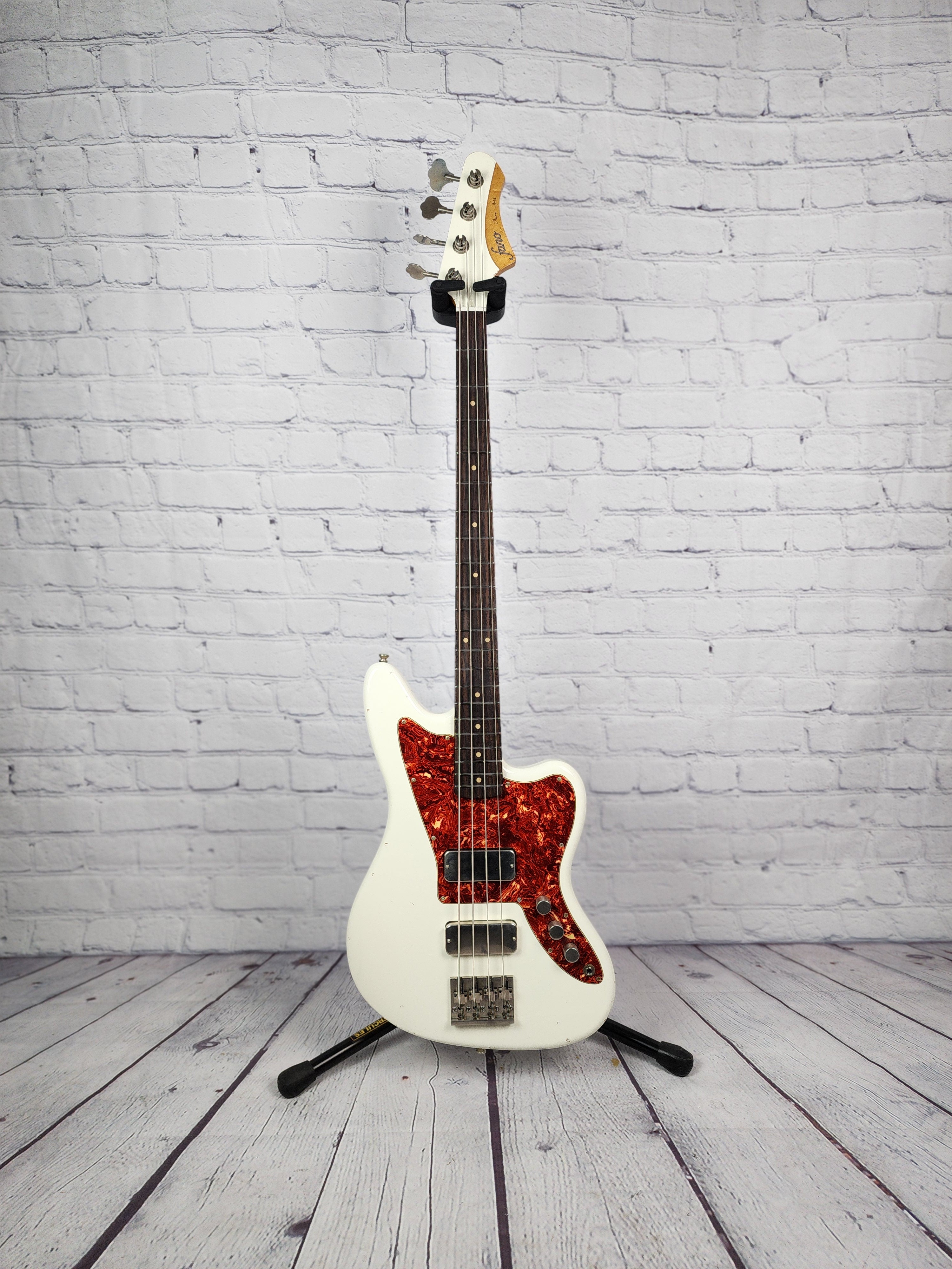 Fano Guitars JM4 Oltre 4 String Bass Guitar Light Distress Olympic Whi ...