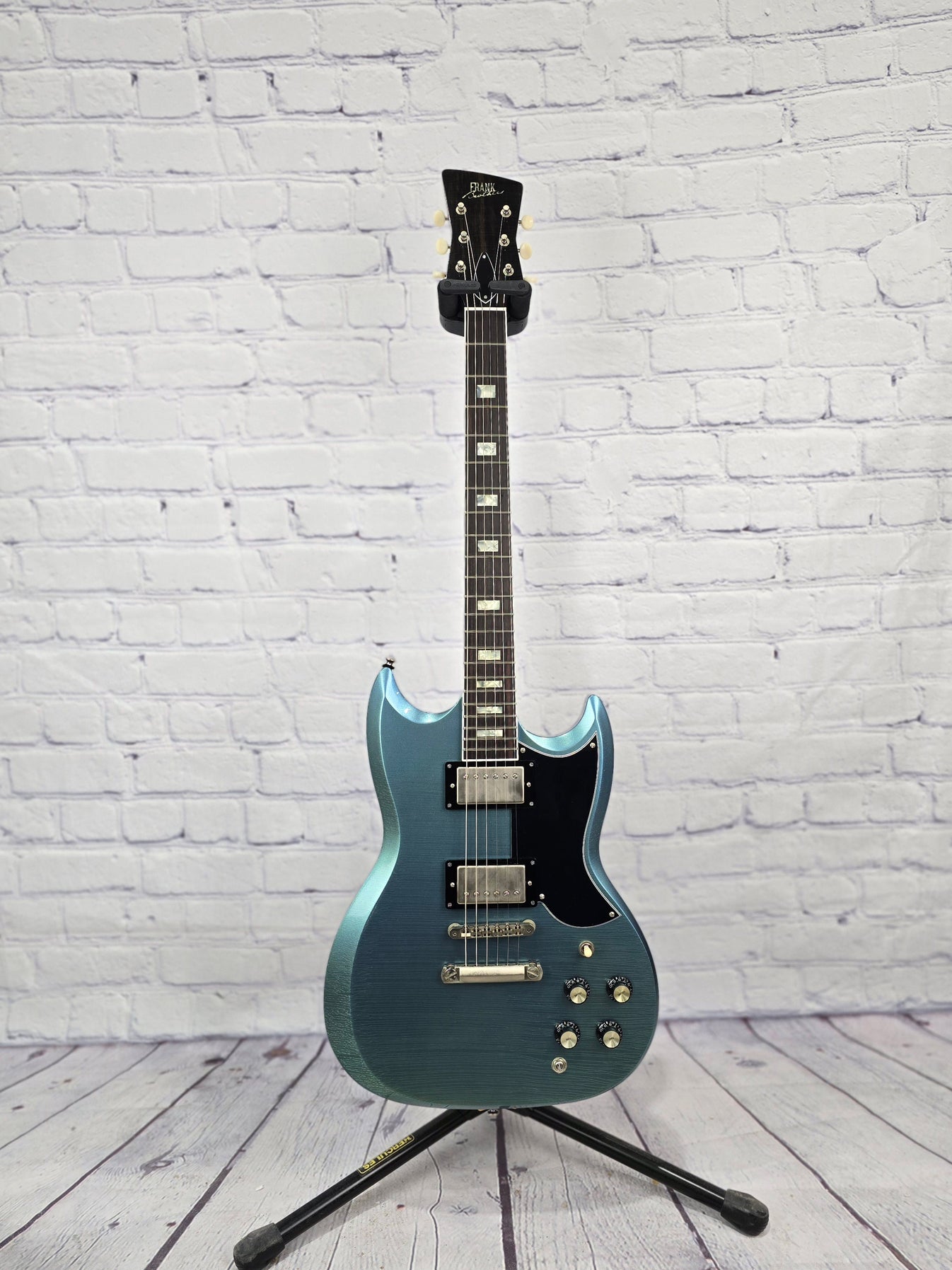 Frank Brothers Radar Deluxe 6 String Electric Guitar Faded Pelham Blue ...